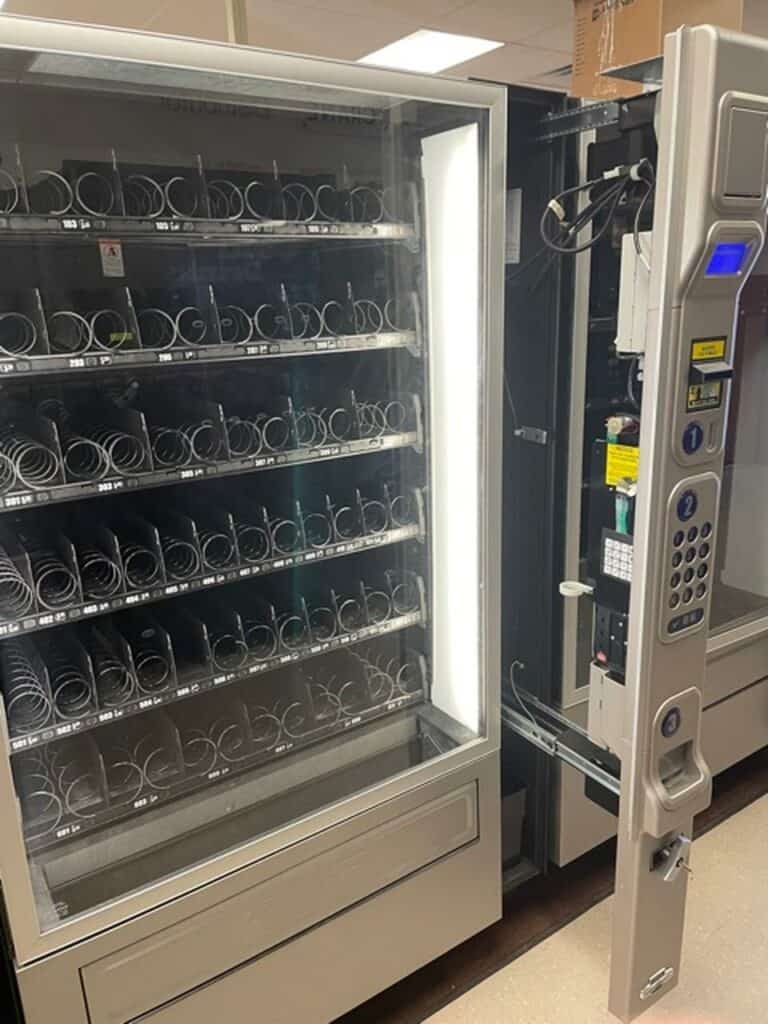 Crane Merchant 6 Snack Machine, model 181 - Used - Vendtek Wholesale ...