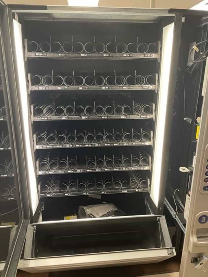 Crane Merchant 6 Snack Machine, model 181 - Used - Vendtek Wholesale ...