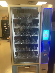 CRANE Merchant 4 Media2 Ambient, Model 186 | Snack Vending Machine